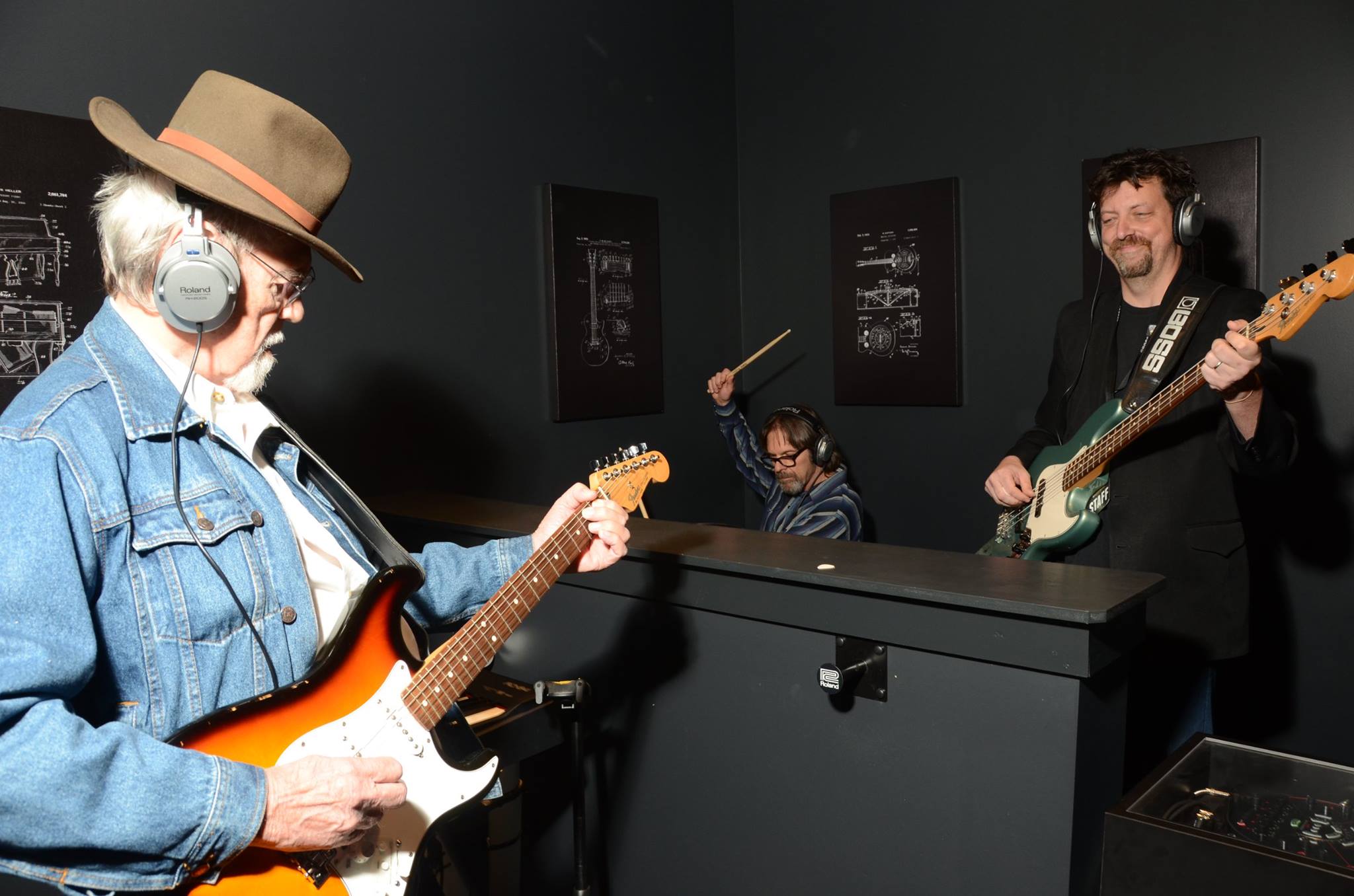 Twang in Peace – Hoke's Jukebox